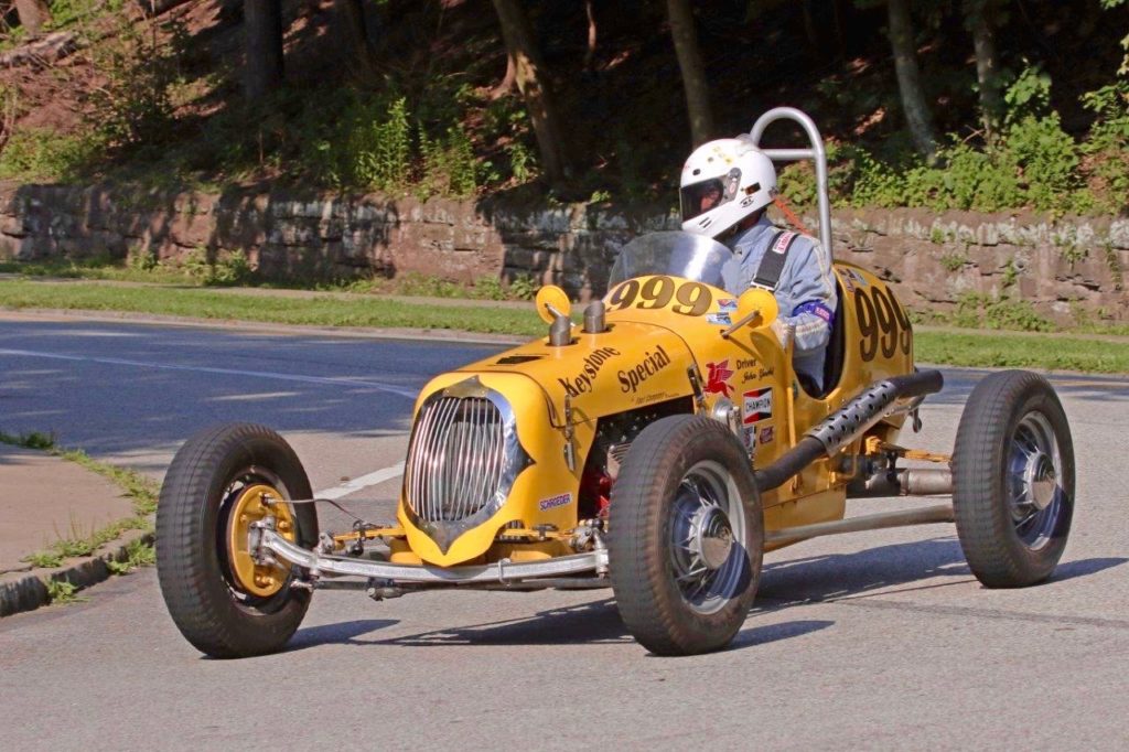 HISTORIC RACING: PITTSBURGH VINTAGE GRAND PRIX! - Car Guy Chronicles