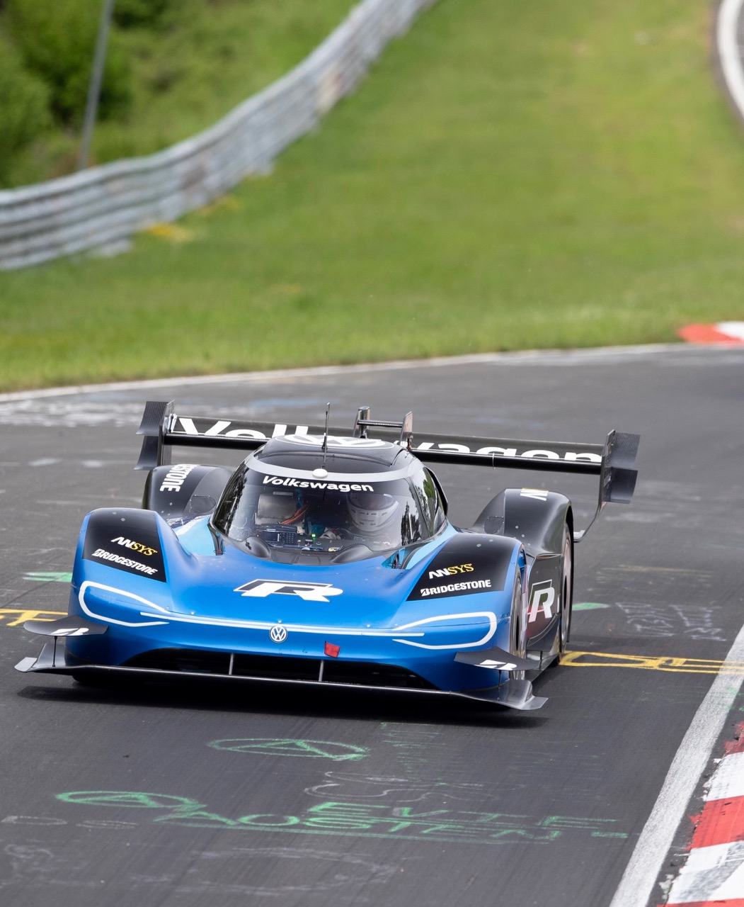VW ID.R SETS E-RECORD ON THE “RING! - Car Guy Chronicles